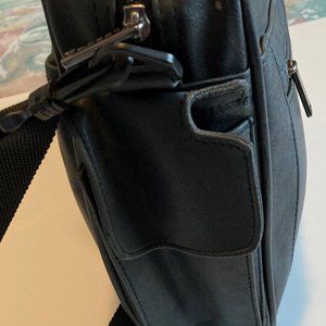 Leeds | Bags | Leeds Laptop Bag Black Like New | Poshmark